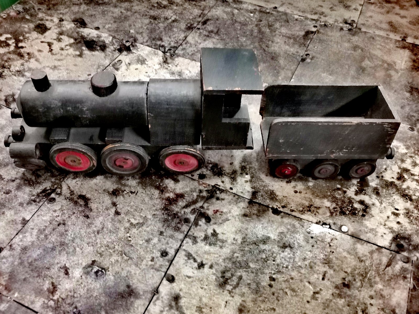 Vintage Toy Train, 1940s for sale at Pamono