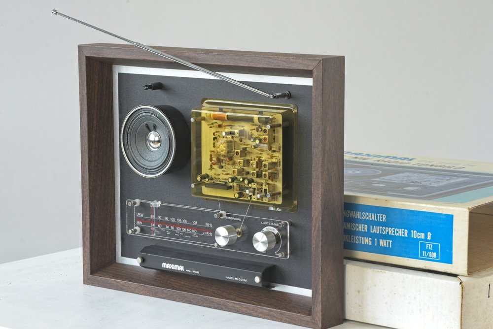 Model Maximal Pr 200 M Wall Radio, Taiwan, 1980s for sale at Pamono