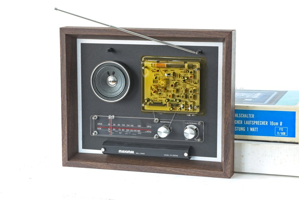 Model Maximal Pr 200 M Wall Radio, Taiwan, 1980s for sale at Pamono
