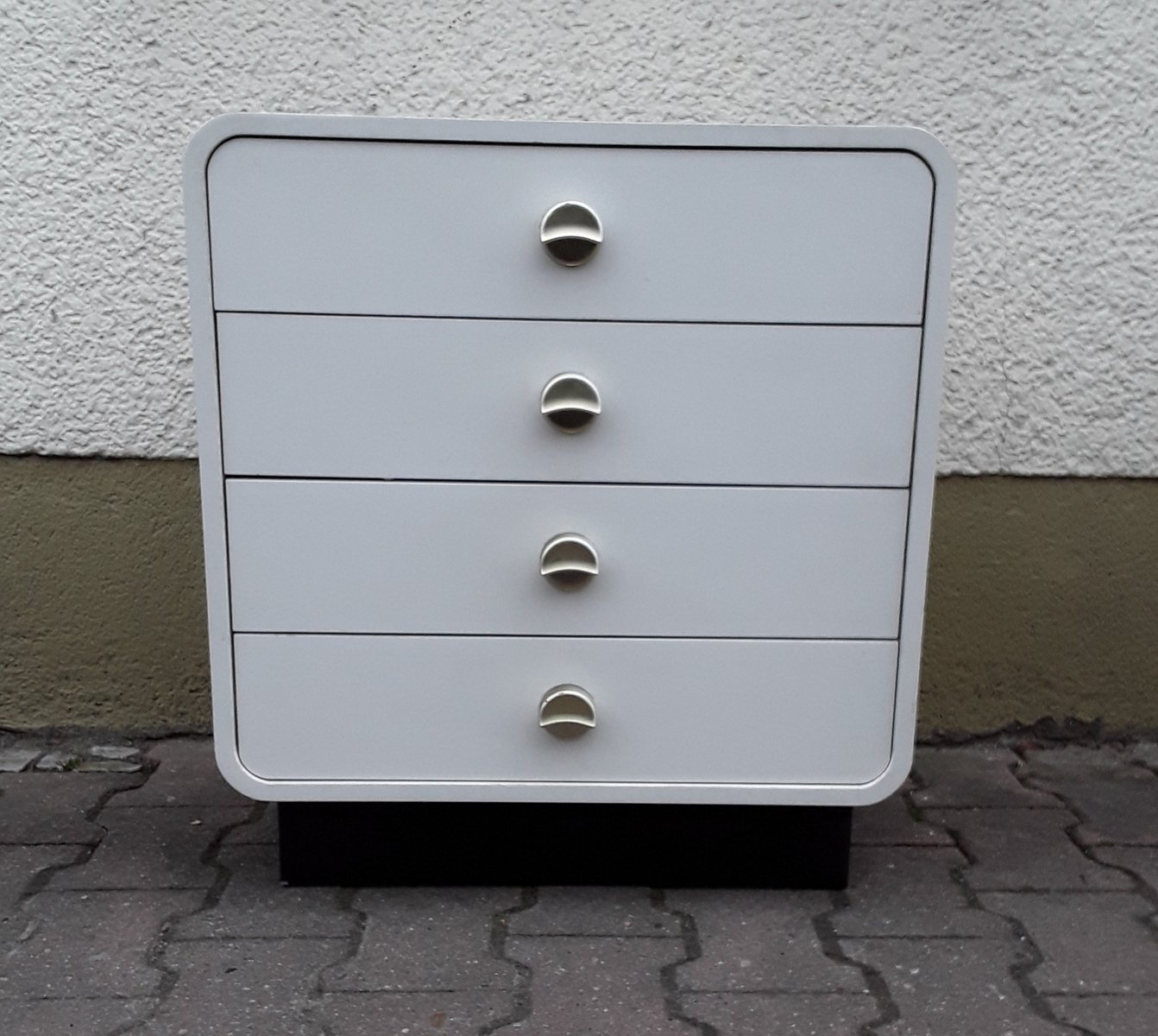 Small White Formica Chest of 4 Drawers with Silver Shell Handles ...