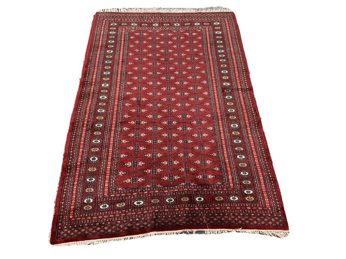 Vintage Middle Eastern Rug for sale at Pamono