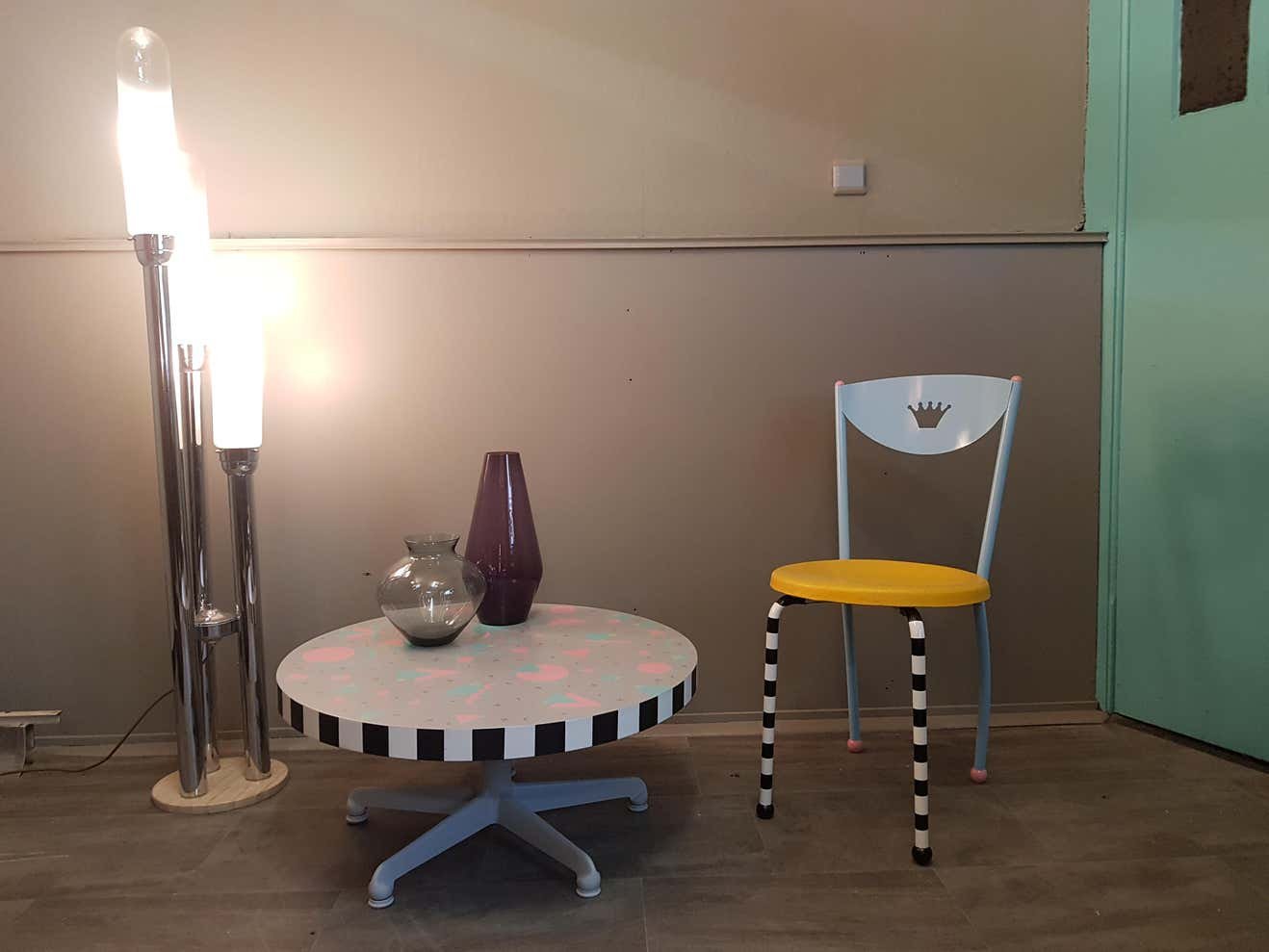 Italian Postmodern Side Table, 1980s for sale at Pamono
