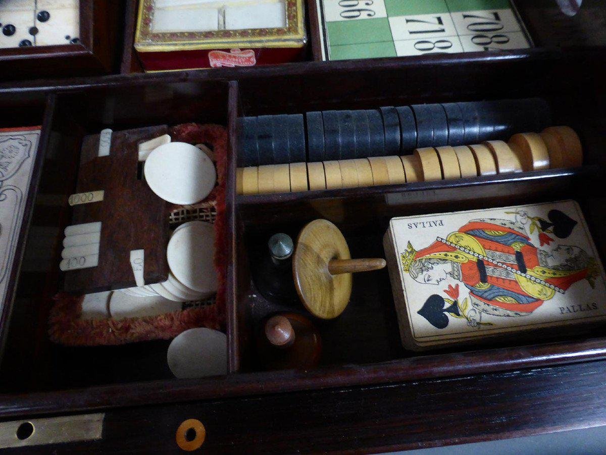 Large Antique Game Box for sale at Pamono