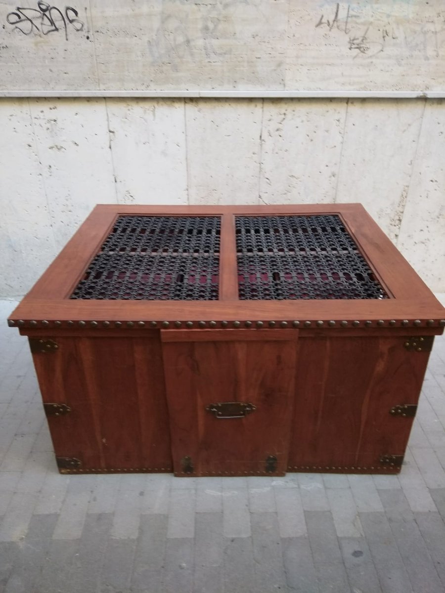 Antique Treasure Chest Table and 6 Chairs, Set of 3 for sale at Pamono