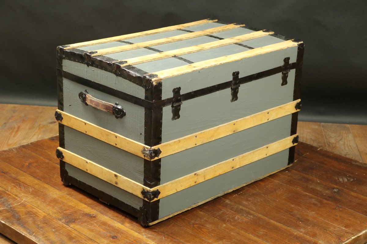 American Trunk for sale at Pamono