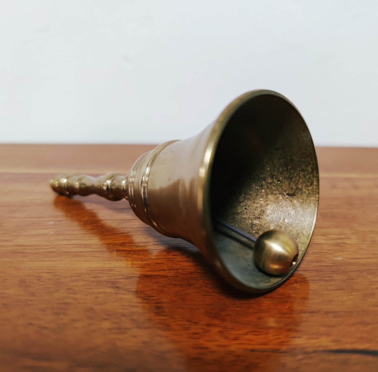Cast Brass Table Bells, Set of 6 for sale at Pamono