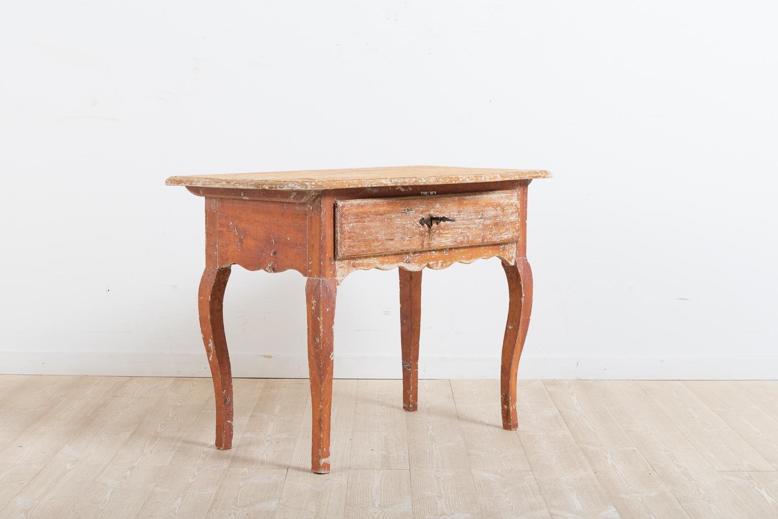 Late 18th Century Swedish Rococo Side Table for sale at Pamono
