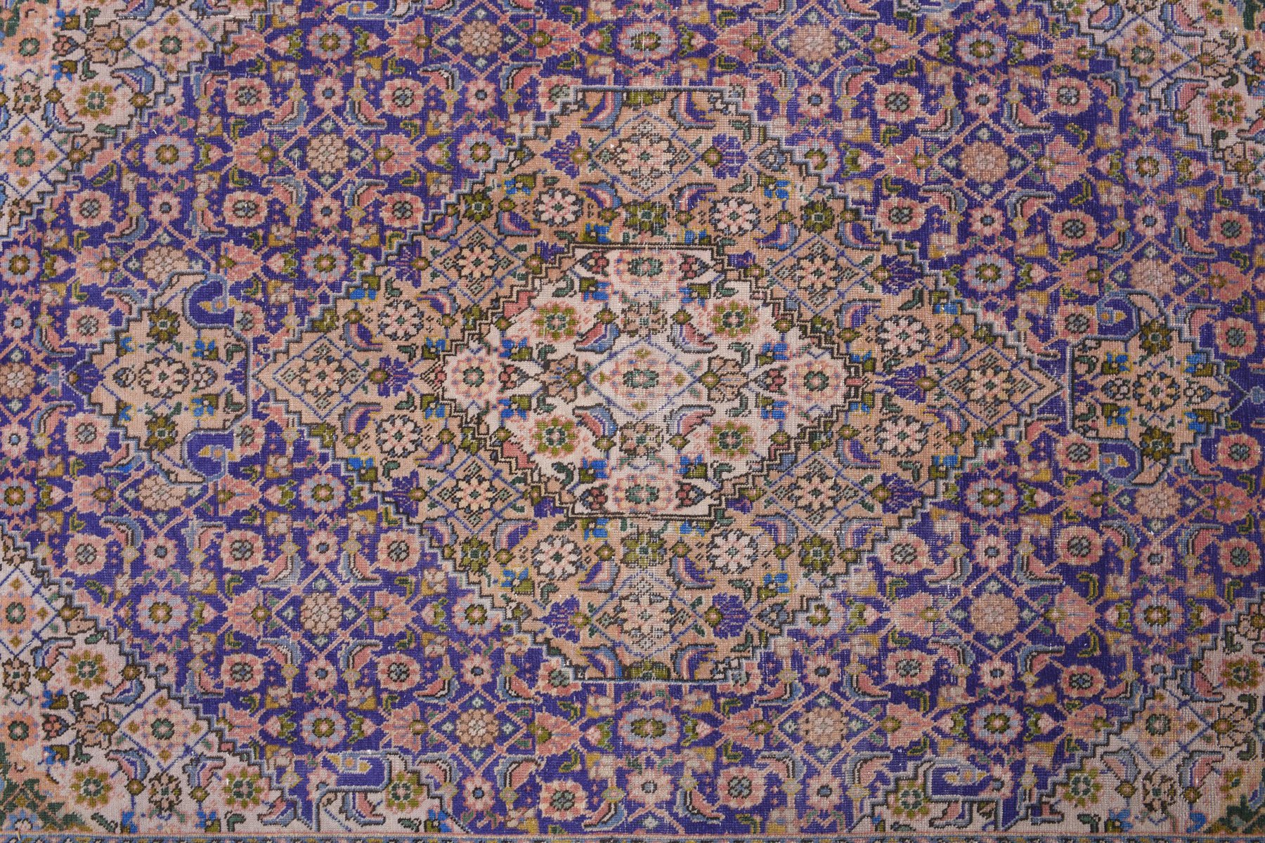 Antique Middle Eastern Area Rug for sale at Pamono