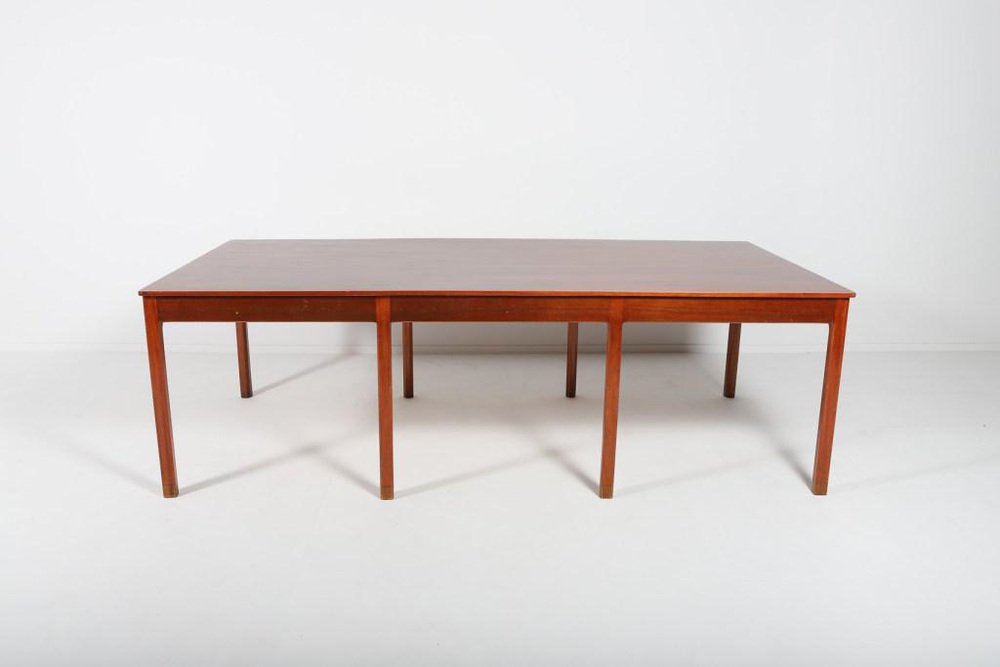 Table par E. Larsen & AB Madsen pour Willy Beck en vente sur Pamono