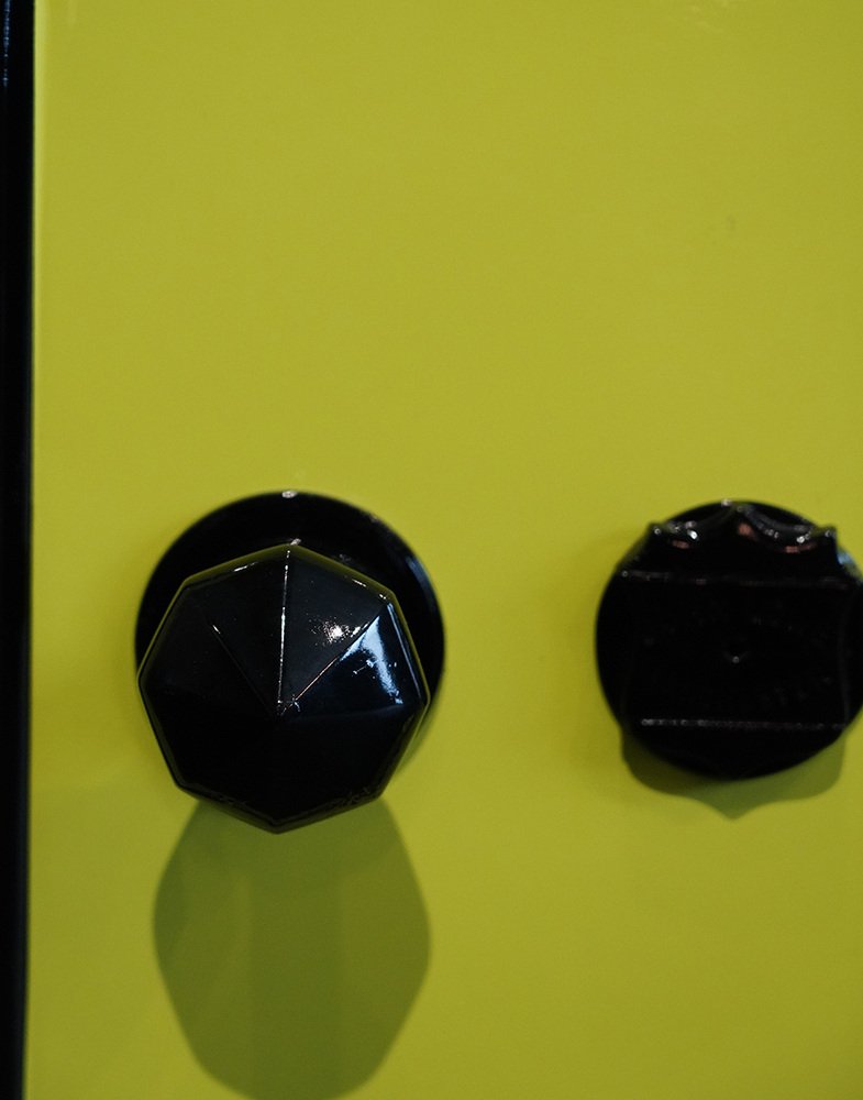 Gelber Vintage Pantone 389C Safe bei Pamono kaufen