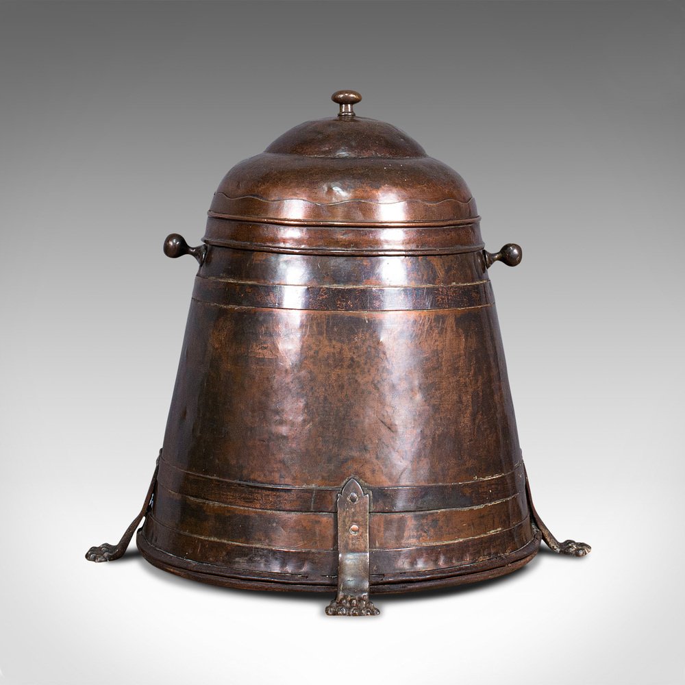 Antique Beehive Fireside Bucket in Copper, 1850s for sale at Pamono