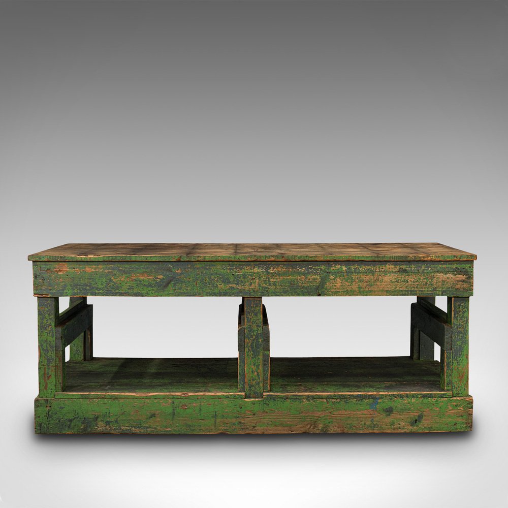 Large Victorian English Factory Mill Table in Pine, 1900s bei Pamono kaufen