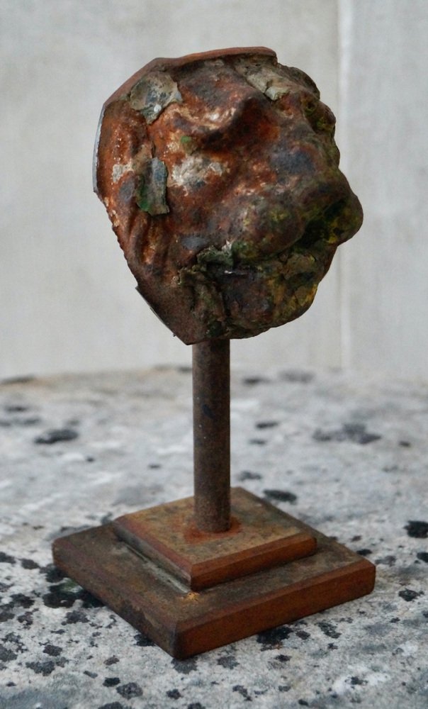 Georgian Cast Iron Lion Mask on Stand for sale at Pamono