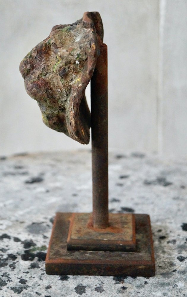 Georgian Cast Iron Lion Mask on Stand for sale at Pamono