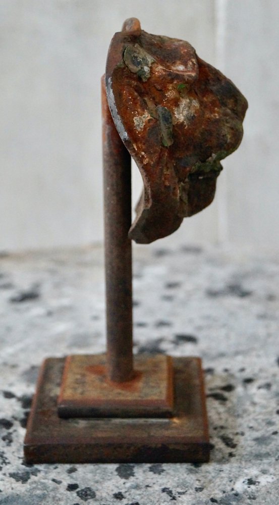 Georgian Cast Iron Lion Mask on Stand for sale at Pamono