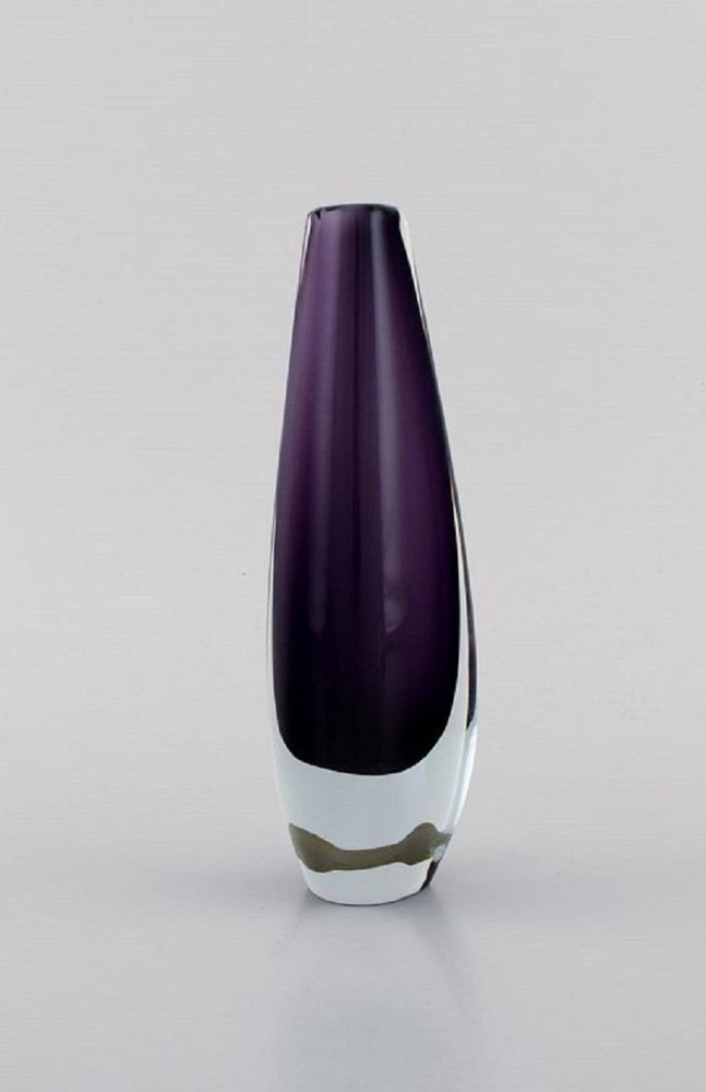 Vasi in vetro soffiato viola di Strömbergshyttan, Svezia, anni '60, set ...