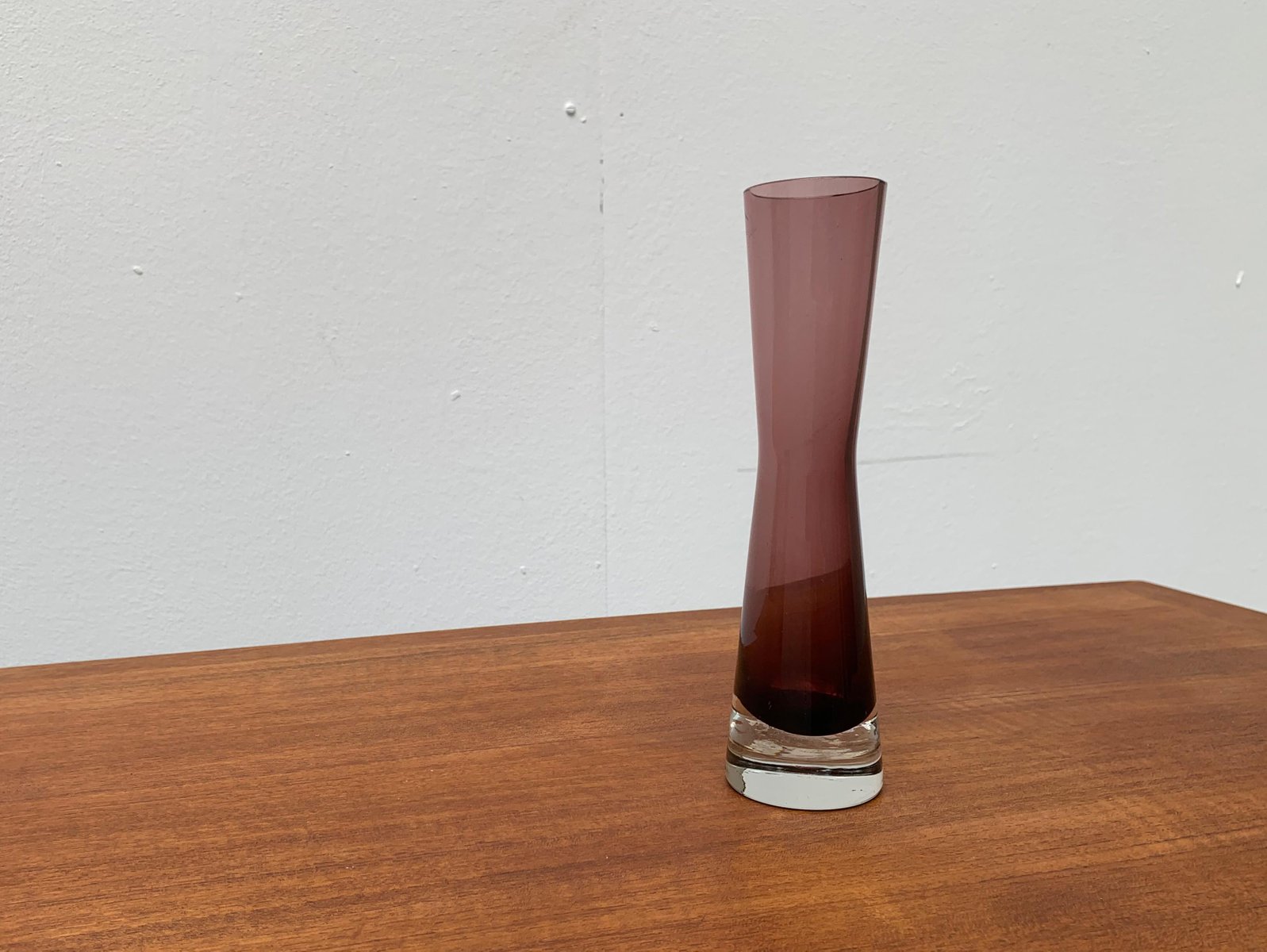 Vintage Finnish Glas Vase from Riihimäki, Finnland for sale at Pamono