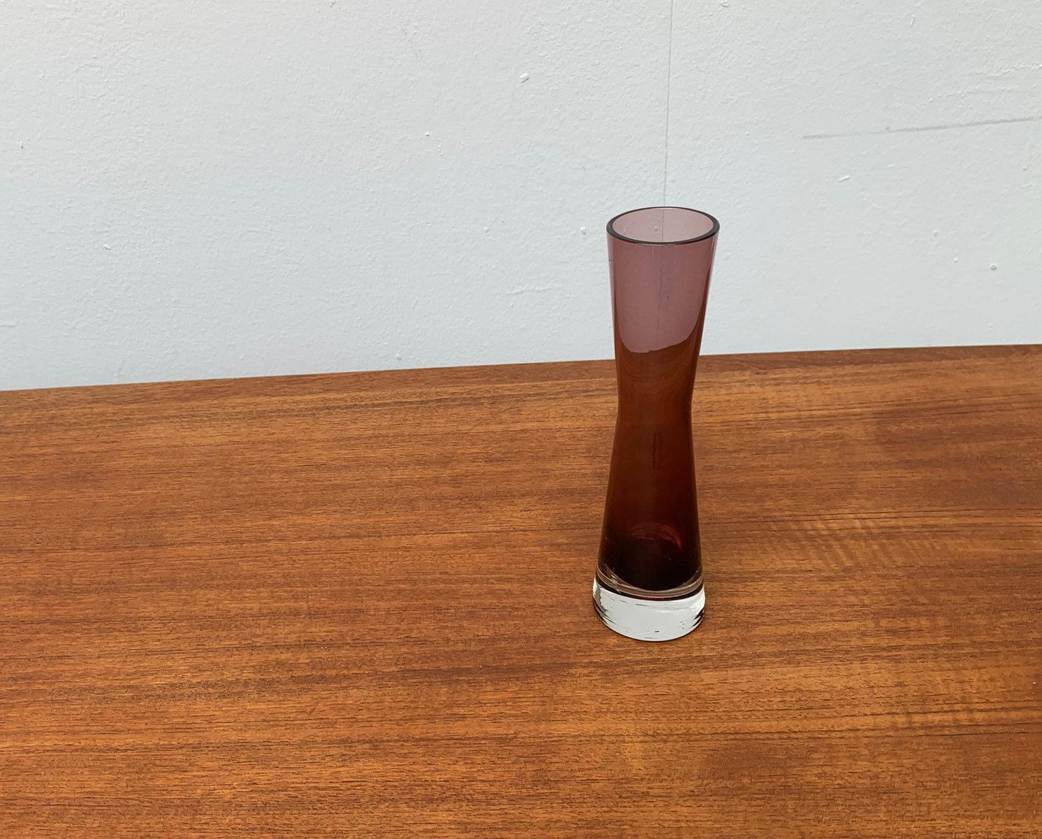 Vintage Finnish Glas Vase from Riihimäki, Finnland for sale at Pamono