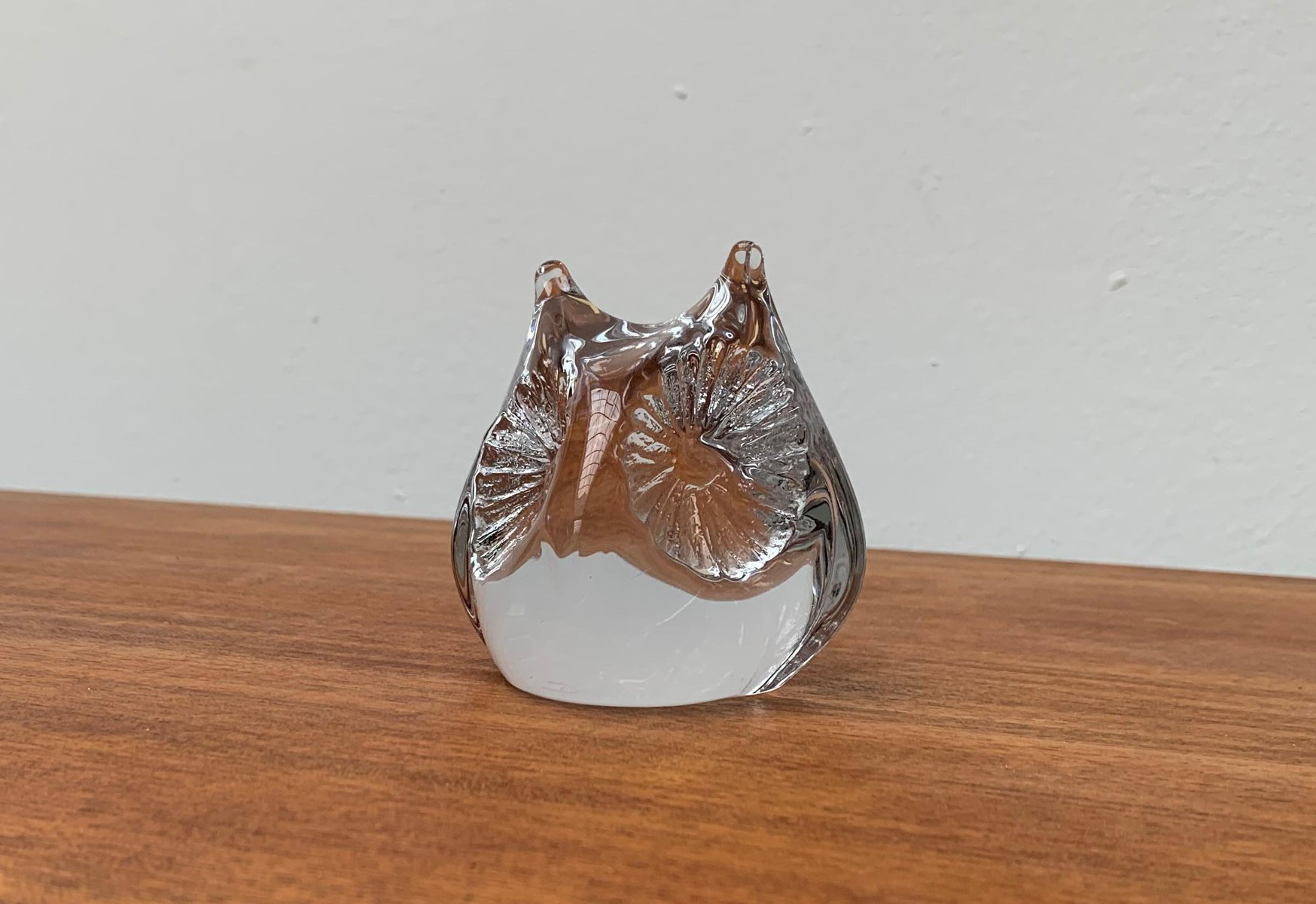 Vintage French Glass Owl Sculpture from Daum for sale at Pamono