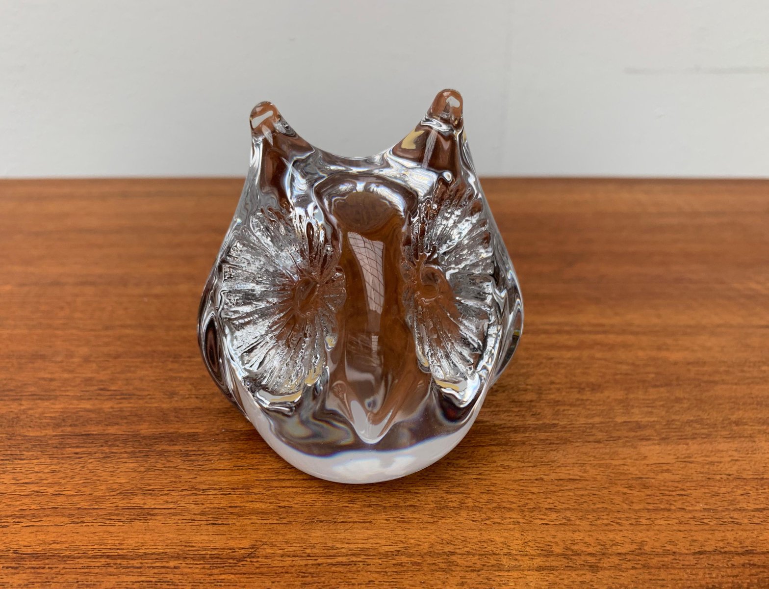 Vintage French Glass Owl Sculpture from Daum for sale at Pamono