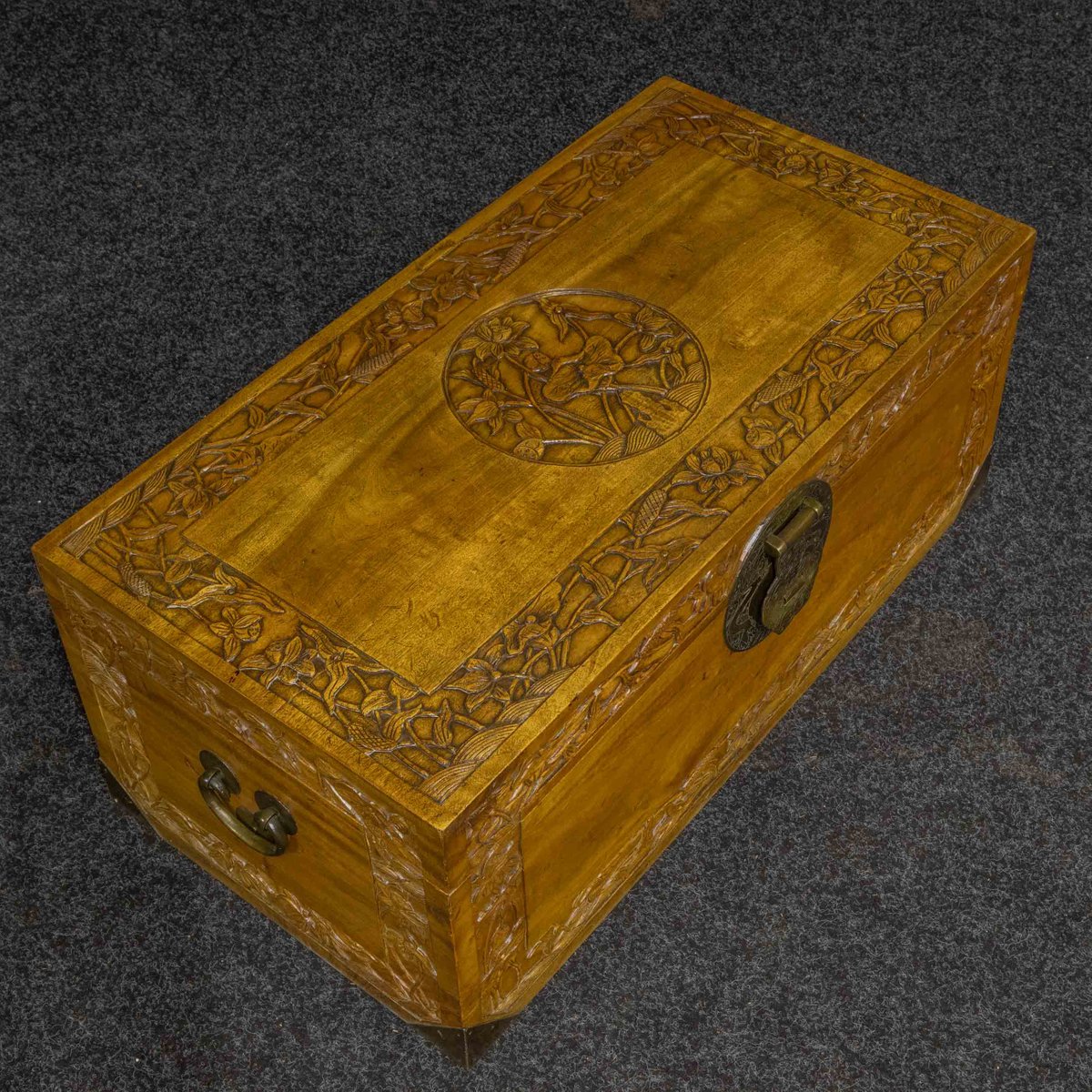 Mid 20th Century Camphor Laurel Trunk for sale at Pamono