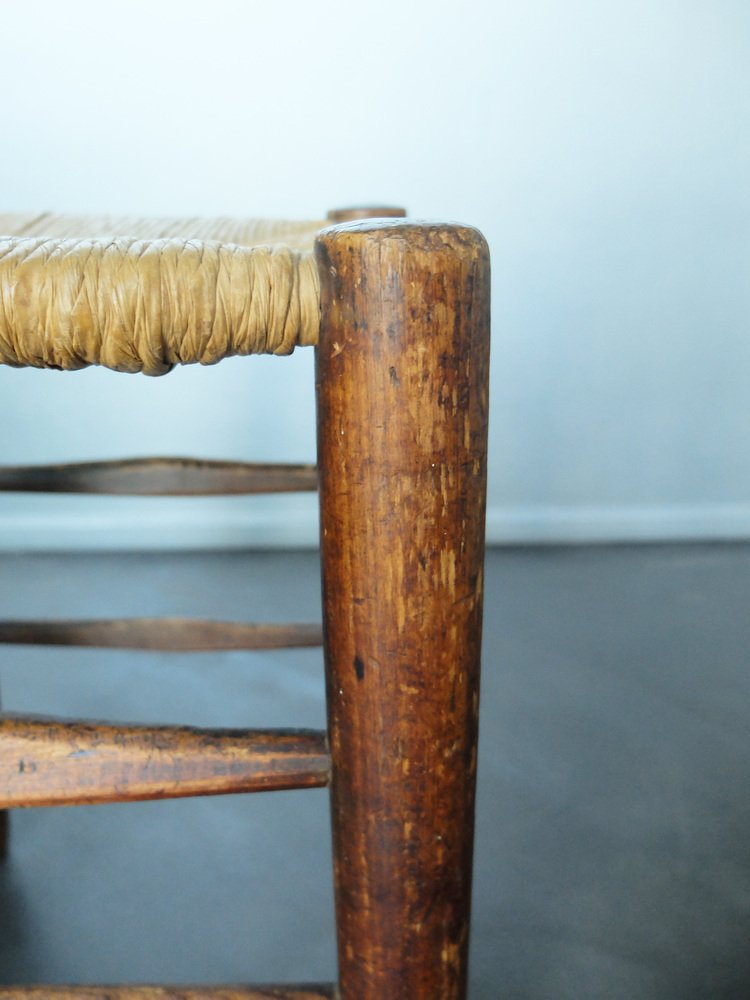 Französischer Mid-Century Hocker aus Stroh im Stil von Charlotte ...