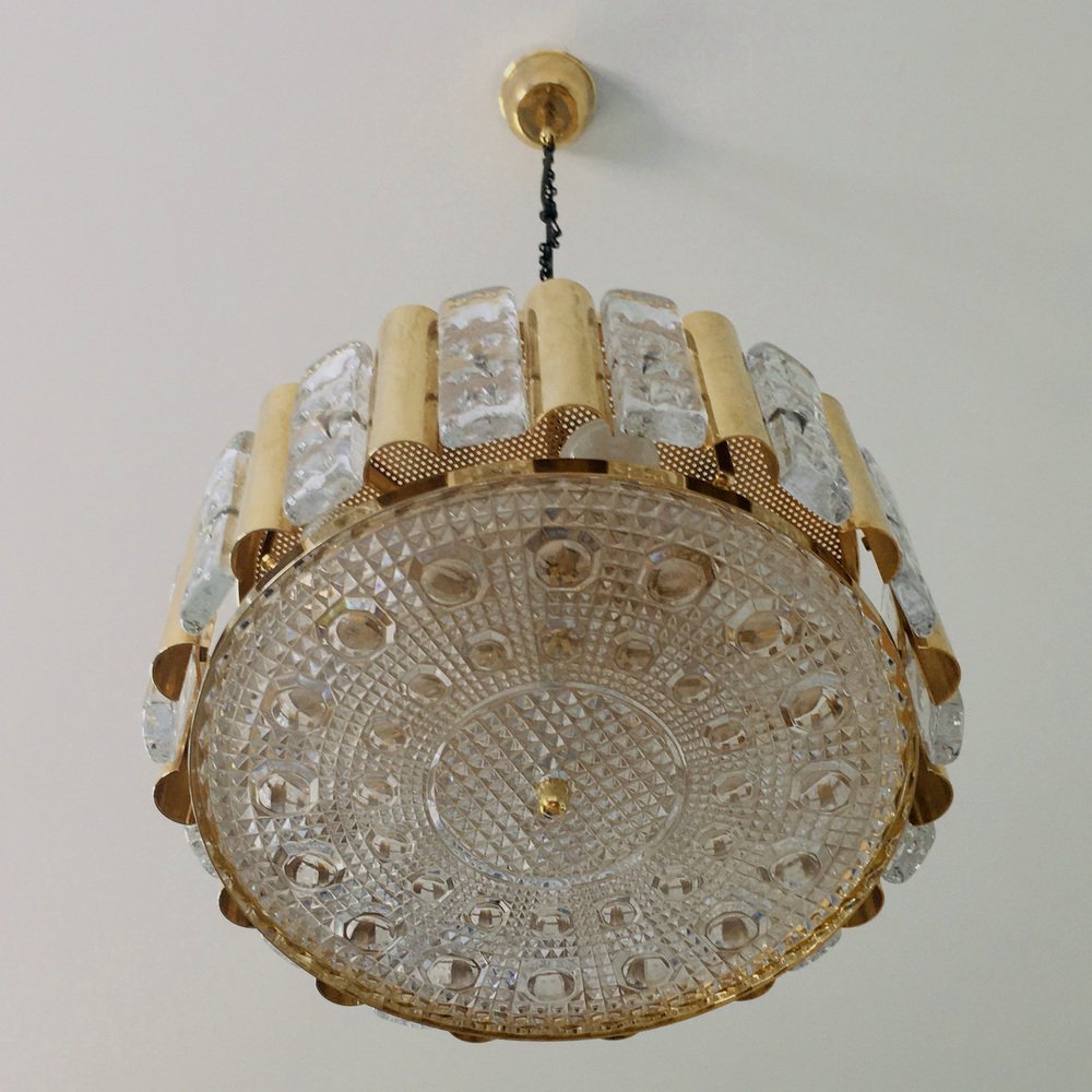 Skandinavische Mid-Century Hollywood Regency Deckenlampe aus Messing & Glas von Carl Fagerlund ...