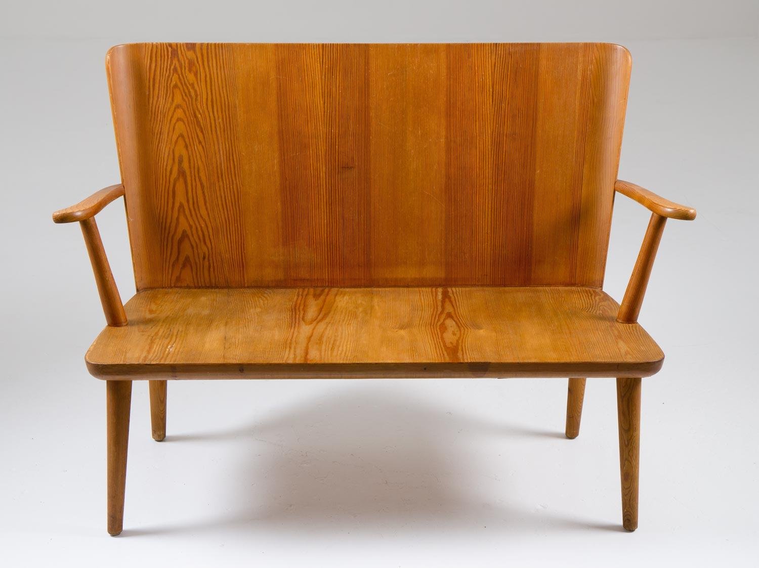 Swedish Pine Sofa by Göran Malmvall for Svensk Fur for sale at Pamono
