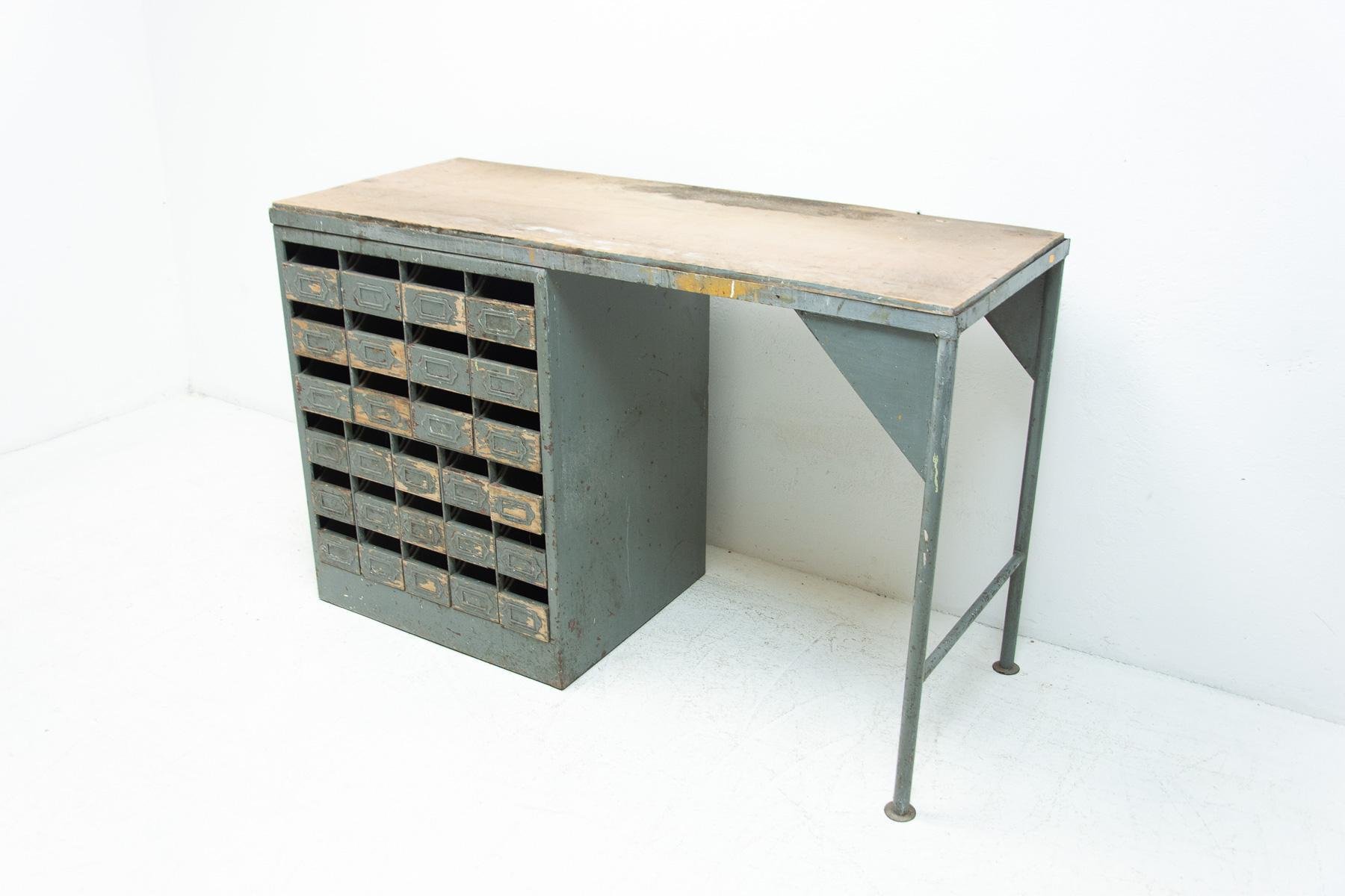Industrial Iron Writing Desk, 1950s, Czechoslovakia for sale at Pamono