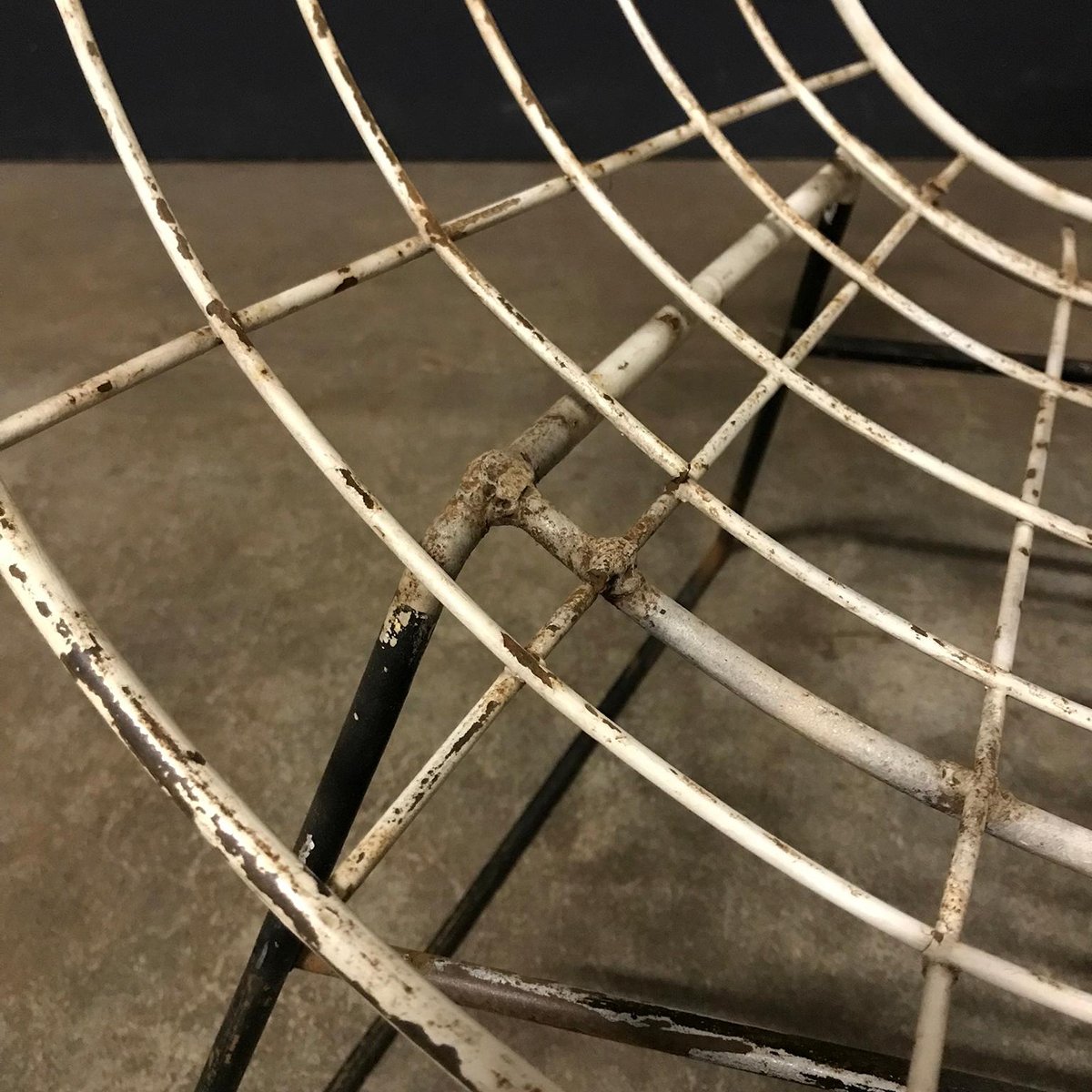 Vintage Wire Chair, 1960s for sale at Pamono