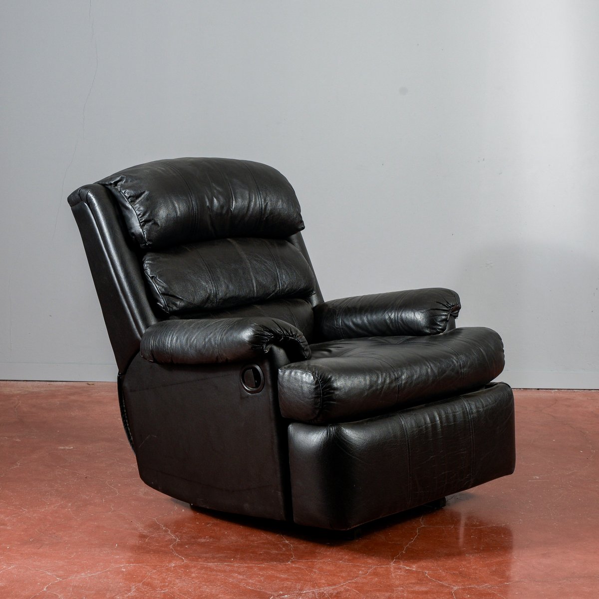 Reclining Black Leather Armchair for sale at Pamono