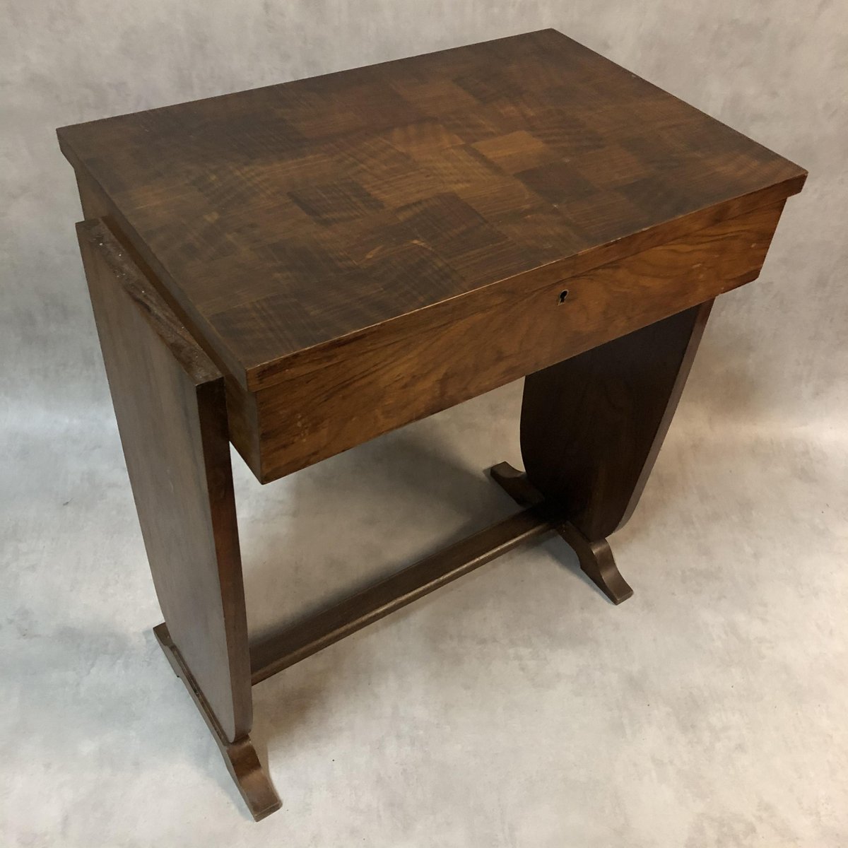 Walnut Veneer Side Table, 1930s for sale at Pamono