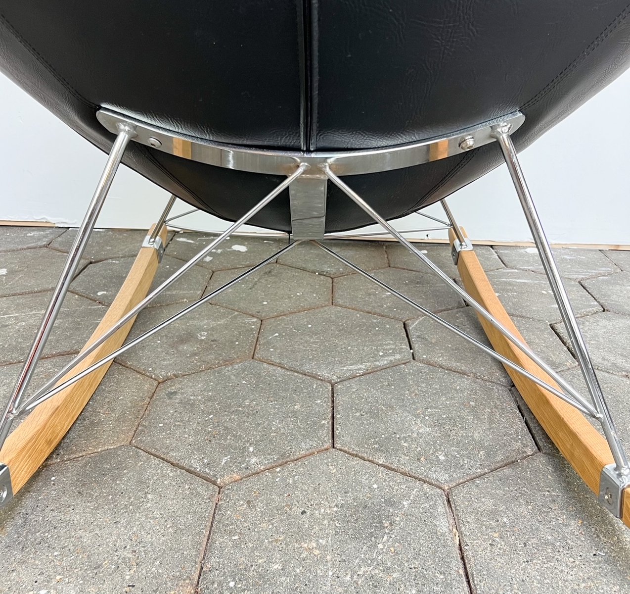 Donut Rocking Chair, 1980s for sale at Pamono