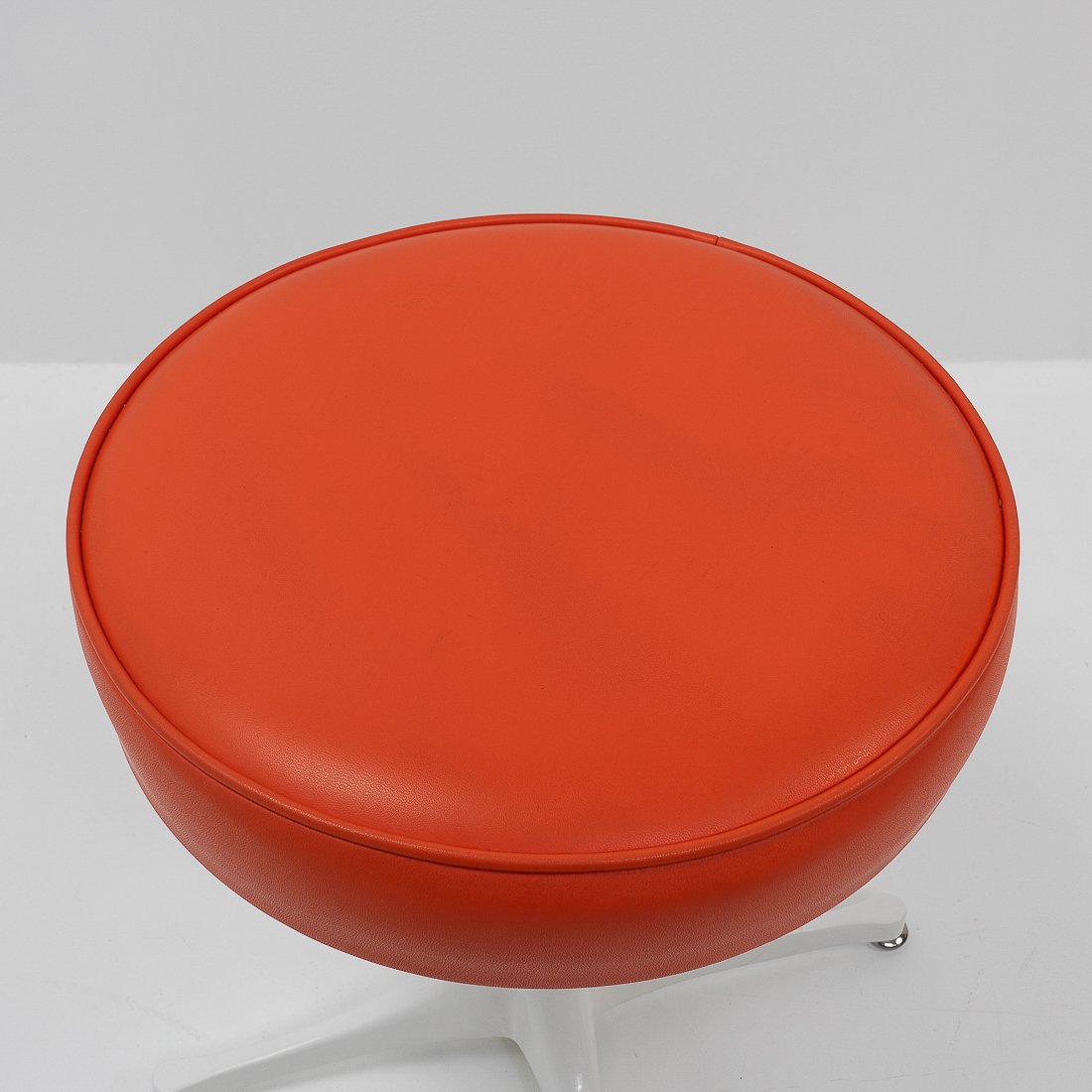 Drehbarer Pedestal Hocker von George Nelson für Herman Miller, 1960er ...